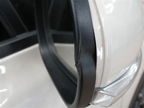 무광 플라스틱 복원 충격으로 변형된 사이드 미러 복원을 위해 압구정에서 입고된 피아트 500s안양자동차흠집제거의왕자동차기스제거군포자동차외형복원산본수입차수리평촌