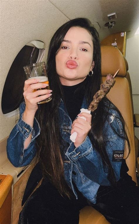 Upload Juliette Fan Account On Twitter Juliette Dentro Do Jatinho
