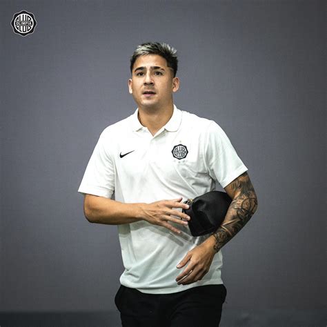 Al Fútbol Chileno Guillermo Paiva Sería Nuevo Refuerzo De Colo Colo