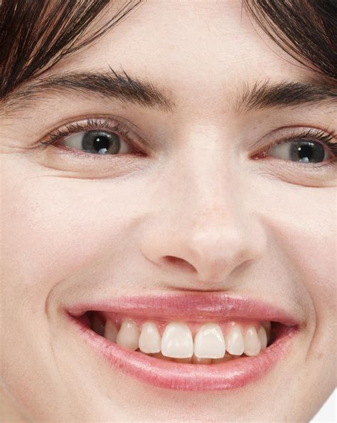 Stretch Face Duo Glossier