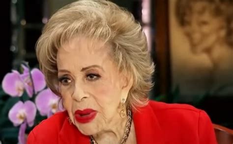 De Nuevo Silvia Pinal Es Llevada Al Hospital Por Un Sangrado