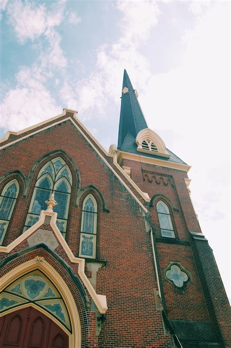 무료 이미지 건물 경계표 정면 교회에 성당 예배당 예배 장소 첨탑 뾰족한 탑 둥근 천장 2000x3008 139199 무료 이미지 Pxhere