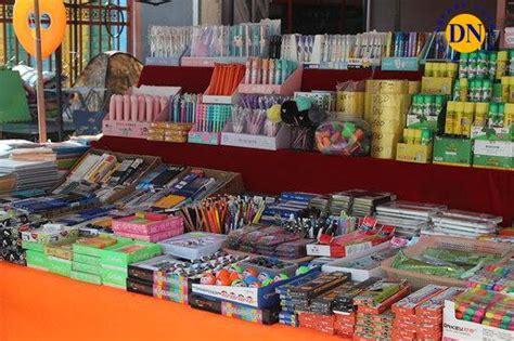 Хичээлийн хэрэгслийн үзэсгэлэн худалдаа болж буй 15 байршил Dnn Mn