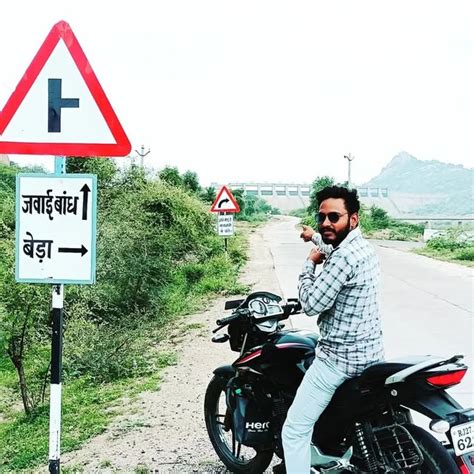 𝐕𝐈𝐉𝐀𝐘~𝐉𝐄𝐋𝐈𝐘𝐀 Vijendra Regar • Threads Say More