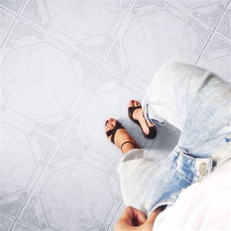 Nadine Lustres Feet