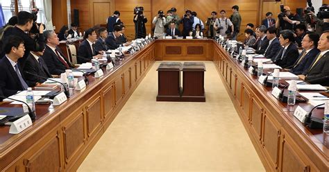 닻 올린 의료특위당사자 빠지고 환자는 애타고 앵커리포트
