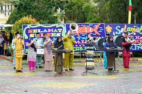 Galeri Foto Upacara Dan Syukuran HUT Ke 23 Kabupaten Karimun Lendoot