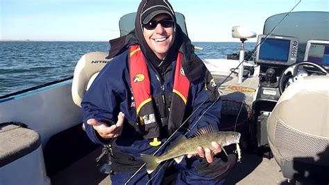 Lake Sakakawea Walleyes November 2013 Youtube