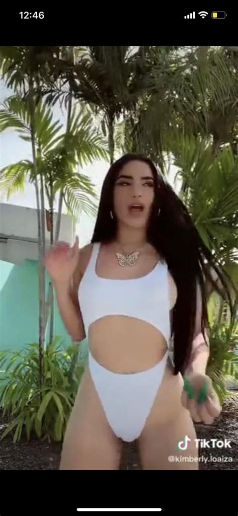 Que Rica Como Se Le Salen Las Tetas Y Se Le Marca La Panocha 🤤 R