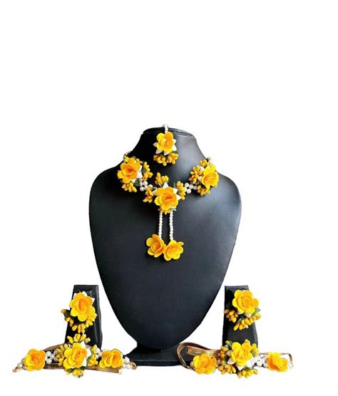 Yellow Paper Flowers Haldi Set At ₹ 250piece In Surat Id 2853873612355
