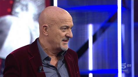 Ho Una Brutta Notizia Claudio Bisio Gela Tutti Velvet Gossip