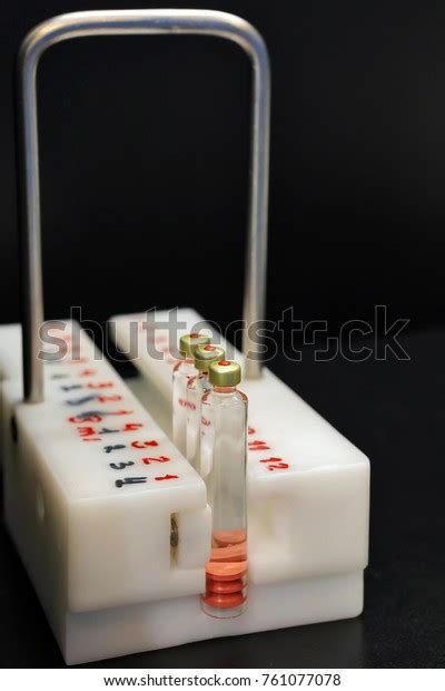 Quality Control Vials Injection Individual Checks Foto Stok 761077078