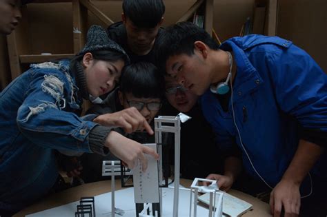 我校艺术设计系立体构成课程教学成果展暨 蜂巢密室 主题空间体验活动正式开幕 长沙学院