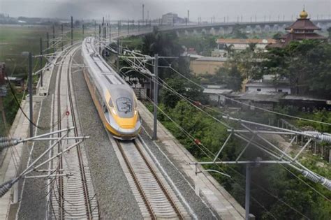 Kereta Cepat Jakarta Bandung Beroperasi Juli 2023 Bareng LRT Jabodebek