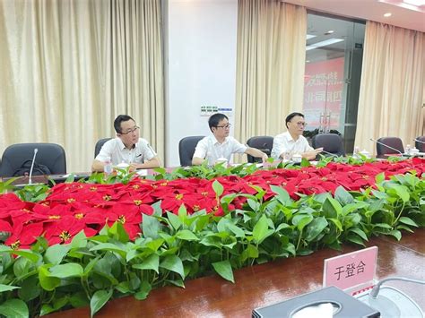 欢迎中建四局北京公司领导莅临三一机器人公司参观，双方明确合作意向 叉车库