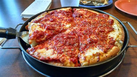 Davannis Pizza And Hot Hoagies 11 Photos And 17 Reviews Pizza 3430 129th Ave Nw Minneapolis