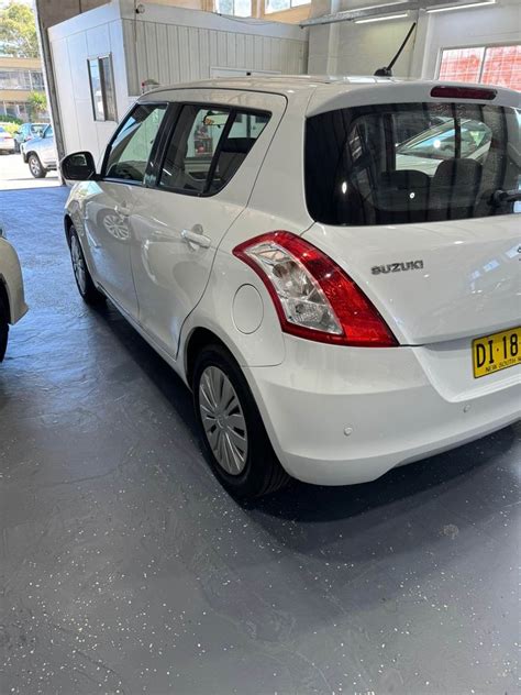 Suzuki Swift Gl Navigator 2014 Capital Auto Dealer