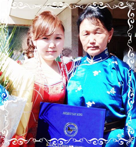 Mandukhai Khatan Llc Сайн байна уу Та бүхэнд ээжтэйгээ татуулсан зургаа илгээж байгаадаа