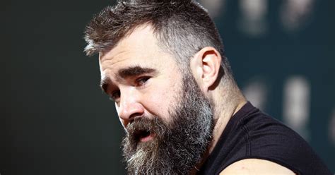 Jason Kelce Praises Mom Donna And Wife Kylie In Tearful Nfl Retirement Speech