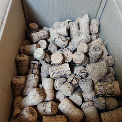 Použité Korkové špunty Od Champagne 300 Ks Aukro