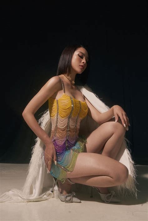 Top 89 Diễn Viên Quỳnh Lương Sexy Khoe Vòng Eo Con Kiến