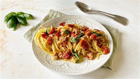 Rigatoni Con Pesto Di Pomodori Secchi La Ricetta Del Piatto Dal Sapore