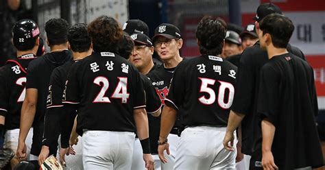 2연승위닝 확보 이강철 감독 선수들 원팀 돼 집중력 발휘했다