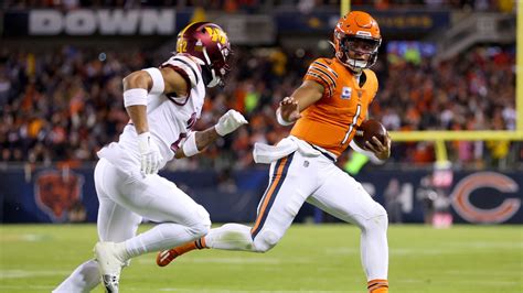 Bears Report Card Grading Offense Defense In Loss Vs Commanders