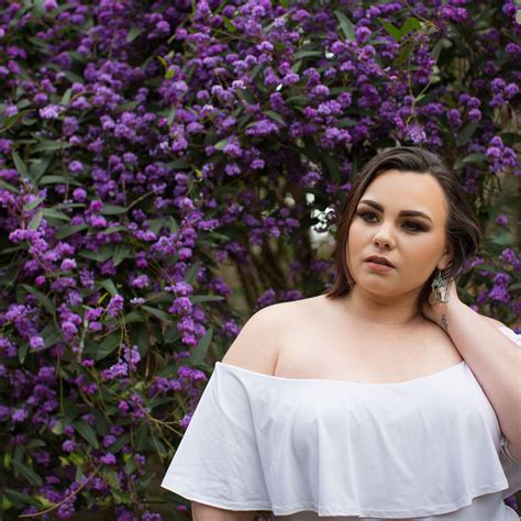 Lara Fox Curvy Lara Fox Curvy Model Plus Size Model