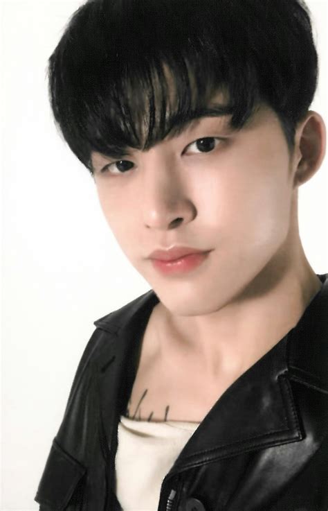 Pin by Jugu on HANBIN B I 한빈이 Hanbin Kim hanbin Ikon leader