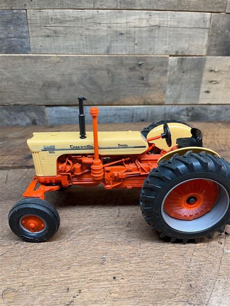 116 Scale Case 800 Diesel Tractor 1990 Toy Farmer 4551077604