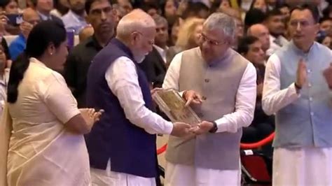 Semicon 2025 What Is Vikram The Made In India 32 Bit Chip Presnted To Pm Modi