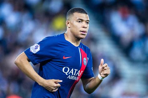 SPORT Le PSG lance un ultimatum à Kylian Mbappé soit il signe un