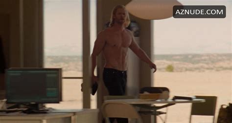 Chris Hemsworth Nude And Sexy Photo Collection Aznude Men