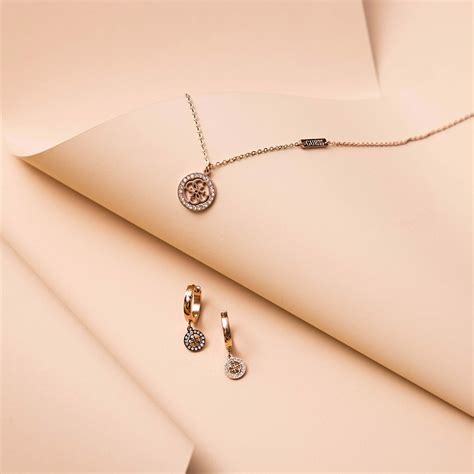 Guess Stalen Roseplated Oorringhangers 4g Logo 15mm Voor Dames Lucardi BE