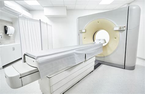 병원의 방사선과에서 컴퓨터 단층 촬영 스캐너 Ct 스캔 0명에 대한 스톡 사진 및 기타 이미지 0명 Cat 스캔 Mri