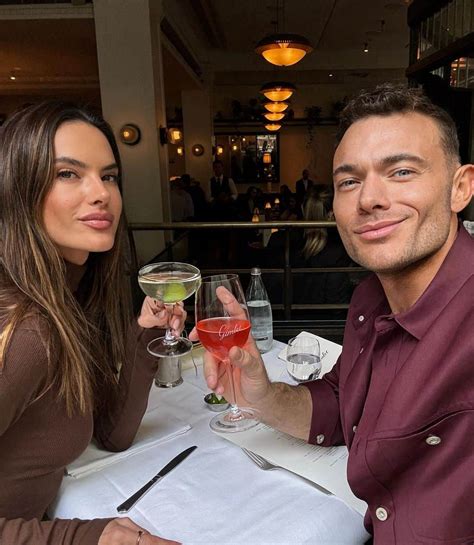 アレッサンドラ・アンブロジオさんのインスタグラム写真 アレッサンドラ・アンブロジオinstagram「📍melbourne Aus