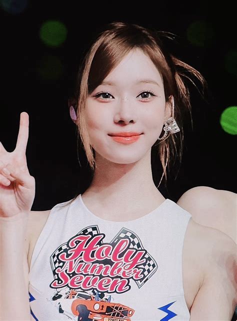 국군의 날 저거 소형전술차량이랑 장갑차 군생활 동안 진짜 ㅈㄴ 질리도록 탔는데 해외축구 에펨코리아