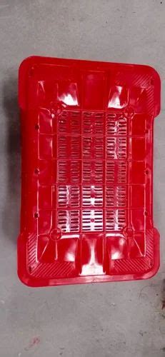 Red Plastic Vegetable Crate 26KG Outer Dimension LXWXH 500X 325 X