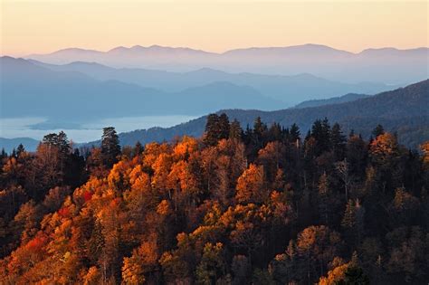 The 3 Best Luxury Cabins In The Smoky Mountains To See Fall Colors