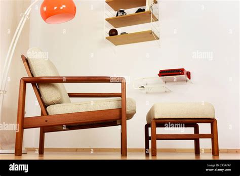 Fauteuil Au Design Ottoman Danois Dans Un Confortable Salon Moderne