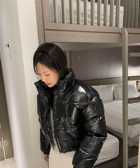 글로시 유광 숏패딩 3color 에이블리