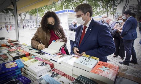 Fotos Primer día de la feria del libro en Bilbao El Correo