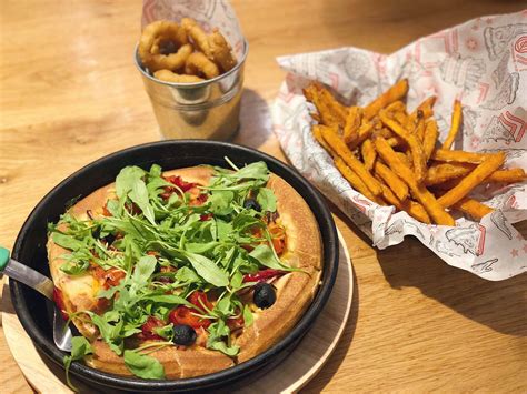 Pizza Hut Restaurants Introduce Vegan Cheese To Their Uk Menu