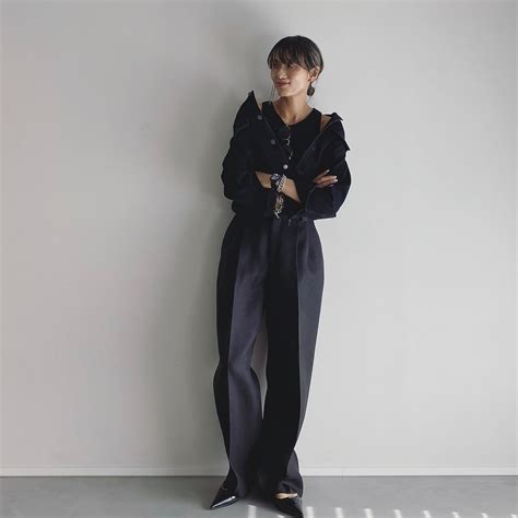 Woadblue Official ＜予約商品＞ 2025年1月中旬お届け予定 ルーズシルエットで、羽織るだけでスタイリングできる一着です