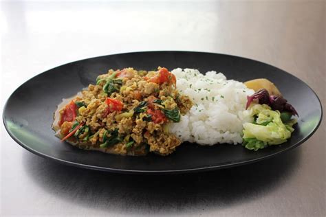 “絶品カレー”に飴色玉ねぎはマストいいえ、代わりに生ハーブinでシン・ドライカレー爆誕【水野仁輔さん考案】 『あたらしい日日』 こんな