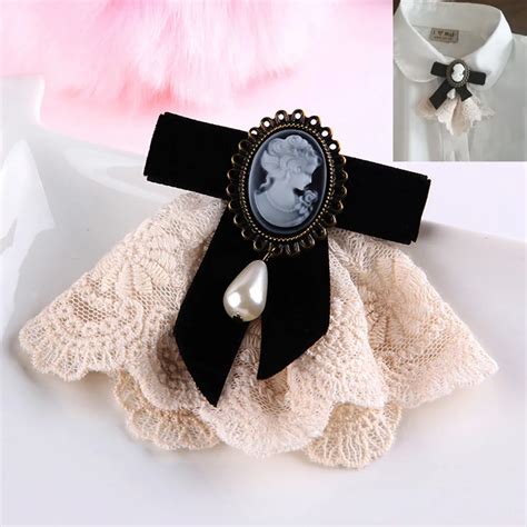 Delicate Lace Velvet Ribbon Bowknot Brooches For Women Queen Cameo