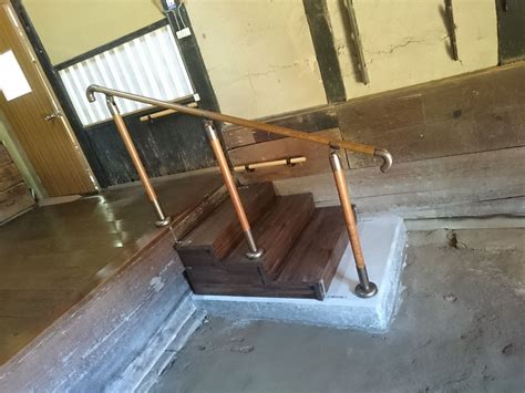 介護保険を活用して段差解消のため階段設置を浜田市金城町で行いました ほほえみライフ