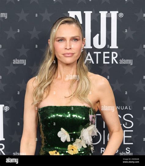 Sara Foster Attends The 30th Annual Critics Choice Awards At Barker