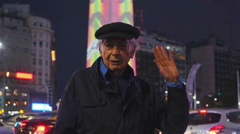 Mil Personas Pasaron Por El Obelisco Intervenido Por Le Parc Infobae